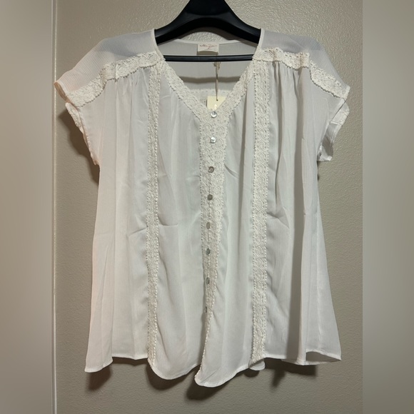 Allie Rose | Tops | Nwtallie Rose White W Lace Button Up Blousesize ...